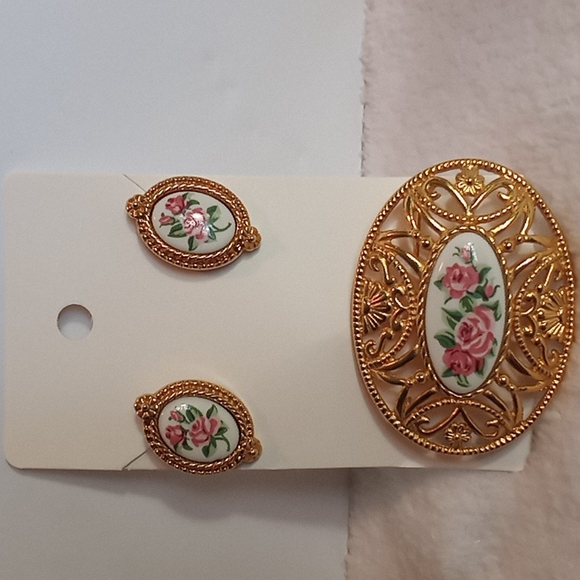 Avon | Jewelry | Vintage Avon Brooch And Earrings Set | Poshmark
